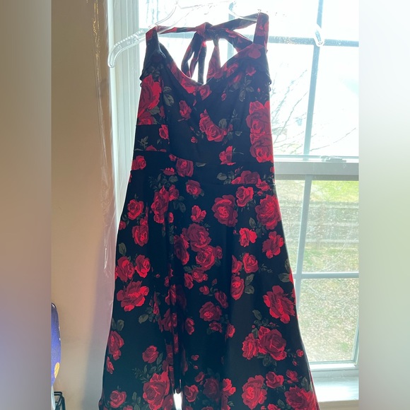Hot Topic | Dresses | Red Roses Dress | Poshmark